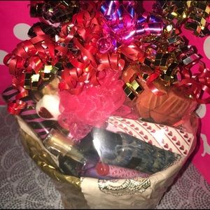 PINK Victoria's Secret | Other | Victorias Secret Valentines Day Gift ...